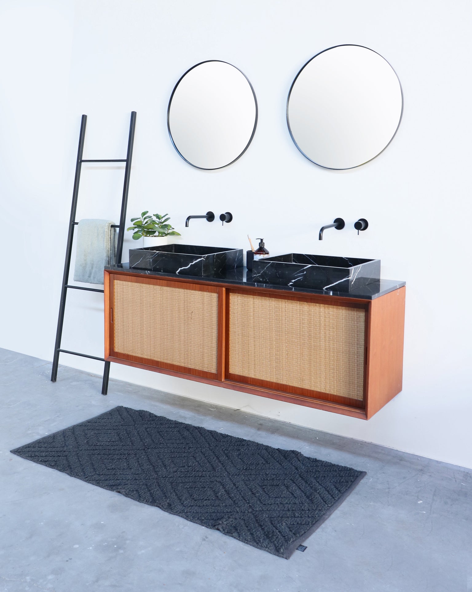 Marmeren wastafels — Furnified