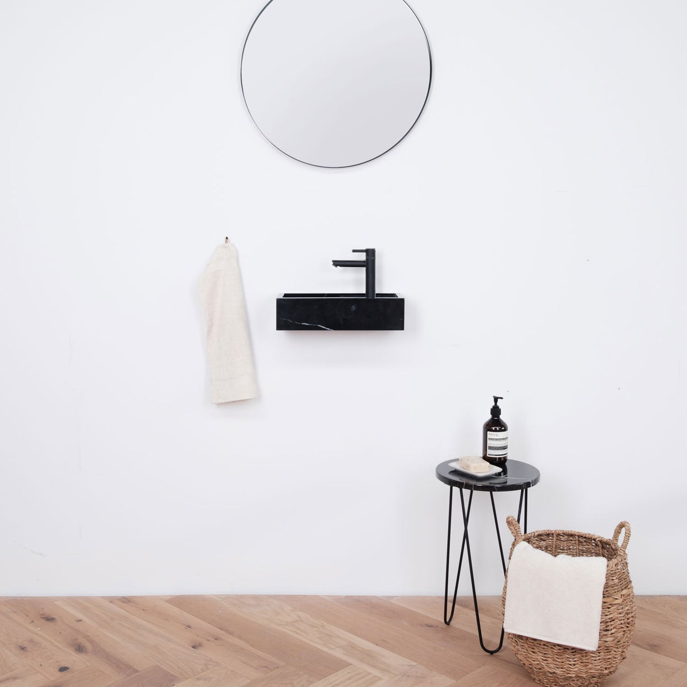 Marble toilet hand washer - Naleya - Black Marble — Furnified