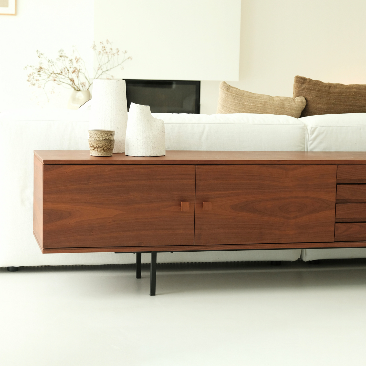 Vintage Dressoir - Calvin - Walnoot - 240 cm — Furnified